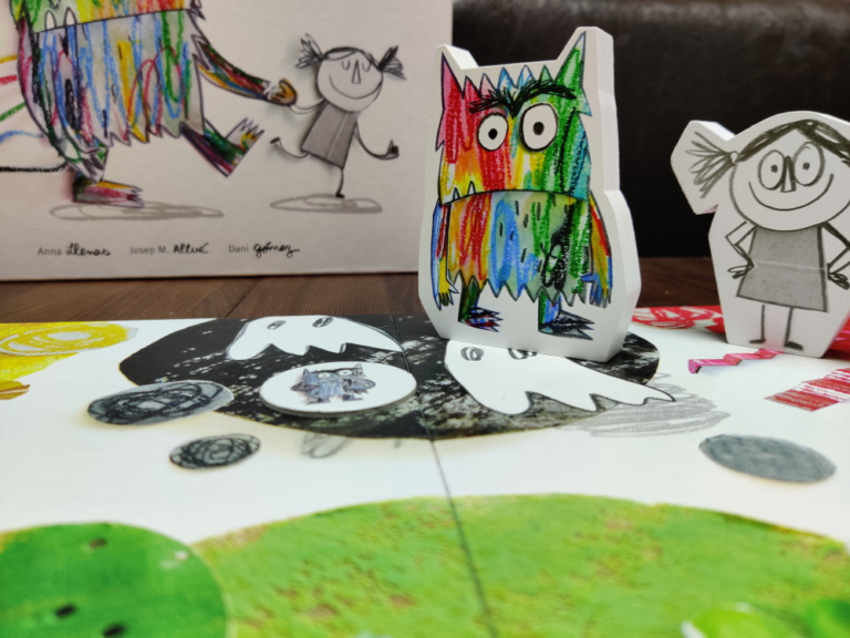 Lasten pelit arkistot - Pöydällä